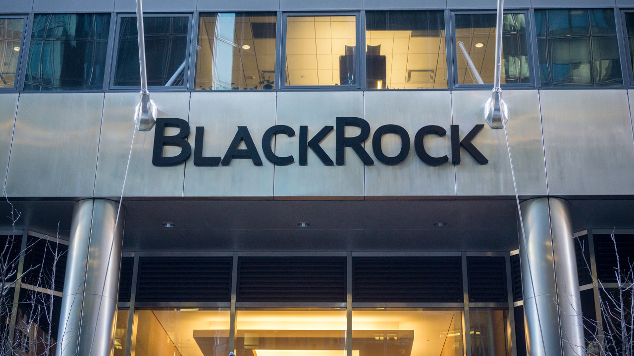 Coinbase Partners With World’s Largest Asset Manager Blackrock to Give ...